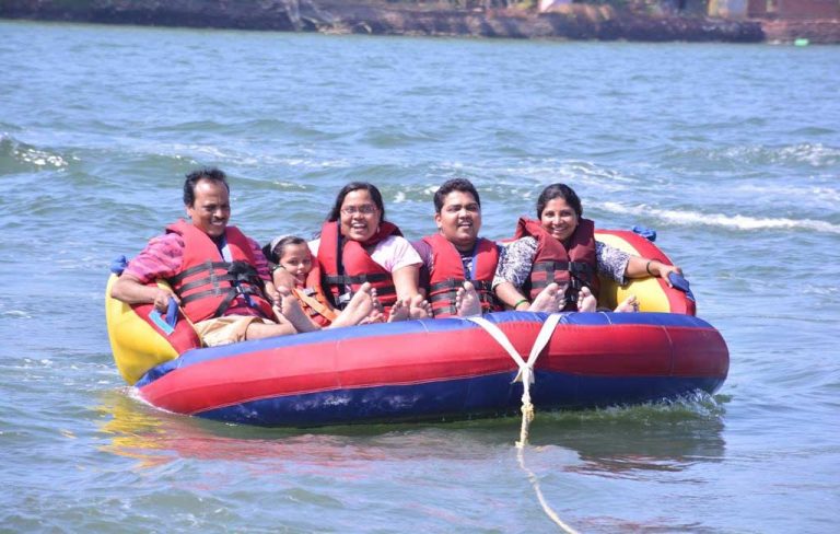 Water sports on Murud beach | Things to do in Dapoli | Activities in Karde